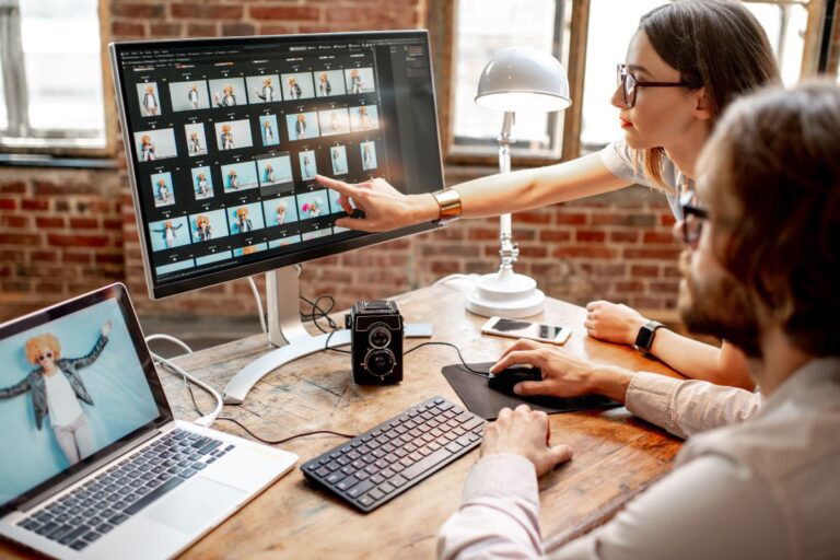 Decoding Image Formats: PNG vs. Vector Files Comparison