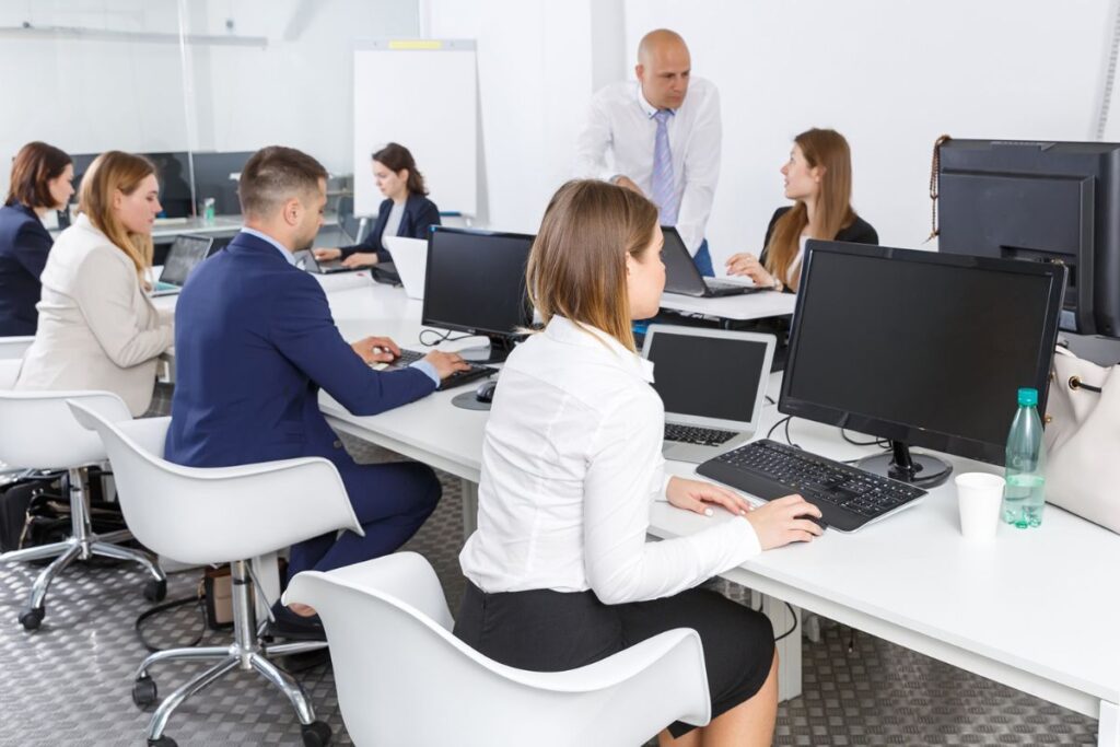 November Employee Engagement Ideas to Boost Morale!