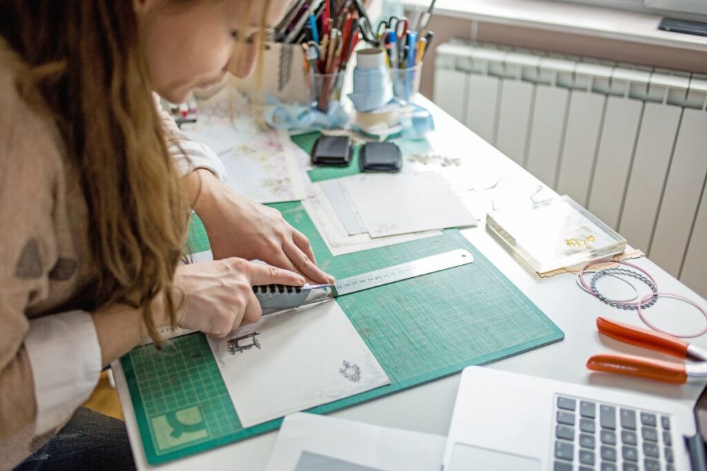 How to Design a Business Card: Essential for Professional Impact