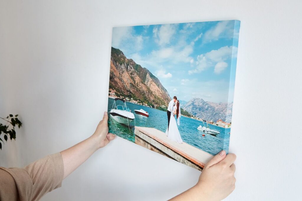 Choosing Between Metal and Acrylic Prints for Your Photos