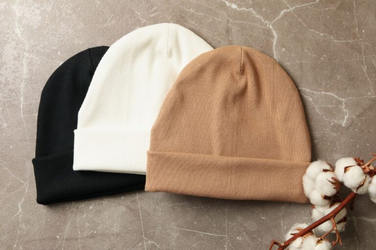 Make a Beanie: Simple Guide for Beginners by Swagify