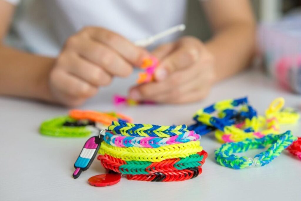 How to Make Your Custom Wristbands Quickly and Easily